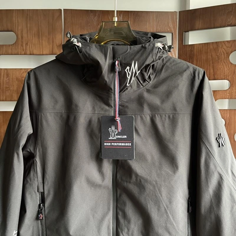 Low-cost Moncler Down Jackets