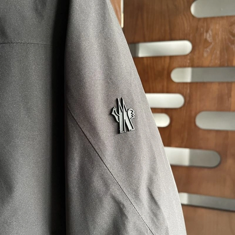 Low-cost Moncler Down Jackets