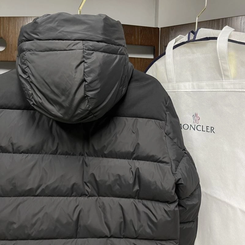 Accurate model Moncler Down Jackets