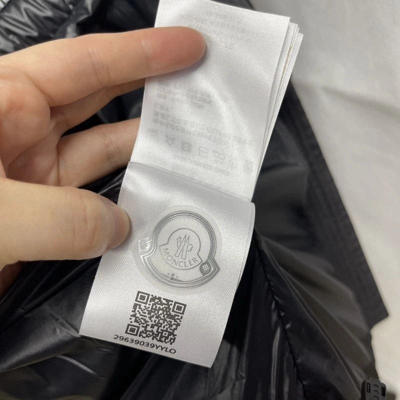Accurate model Moncler Down Jackets