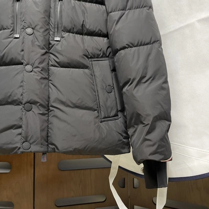 Accurate model Moncler Down Jackets