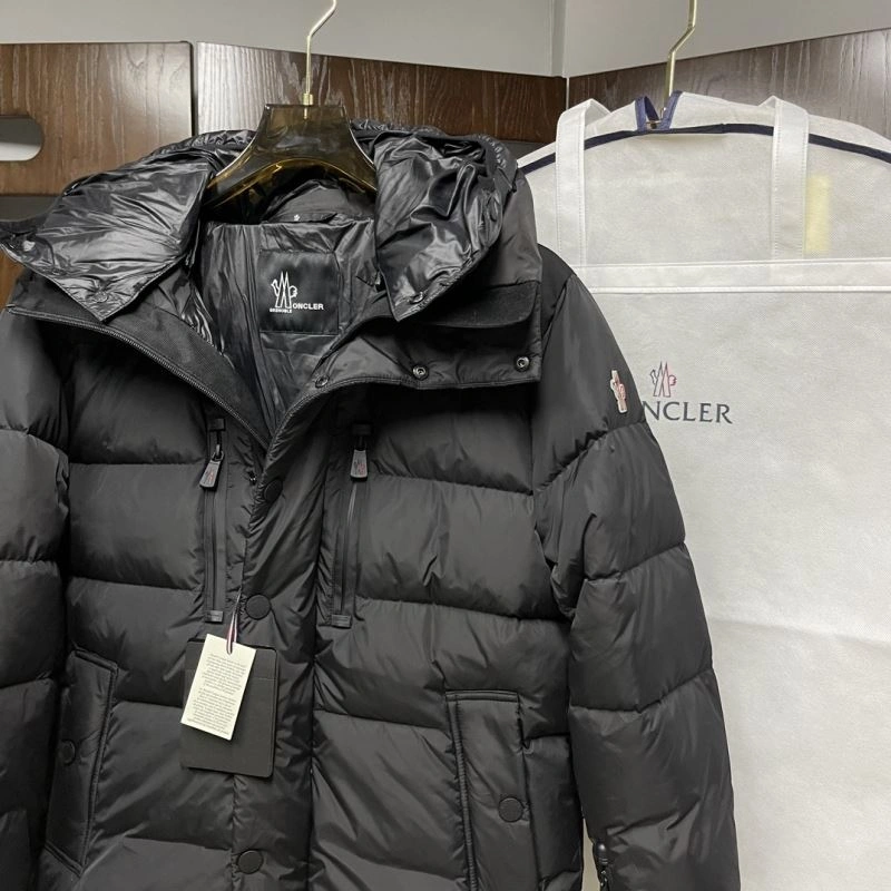 Accurate model Moncler Down Jackets