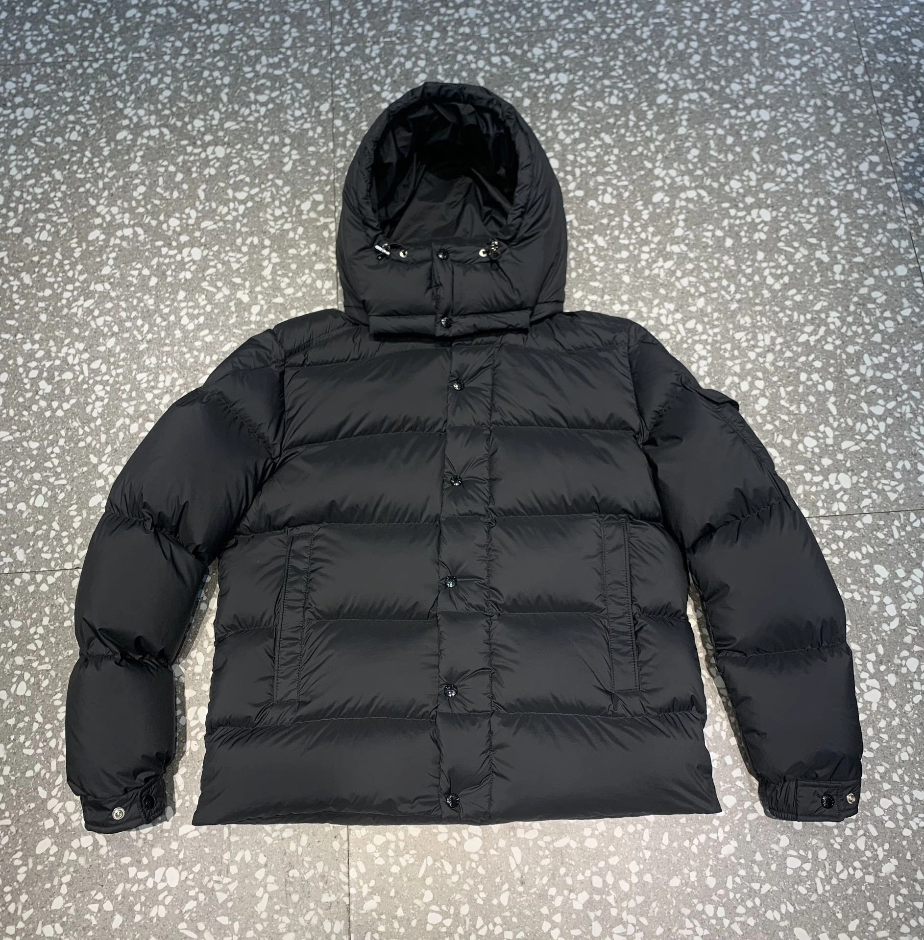 Exact replica Moncler Down Jackets