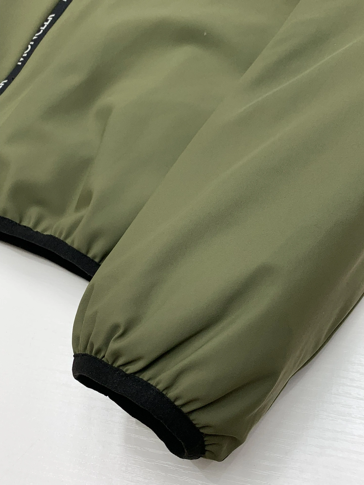 Bargain Moncler Down Jackets