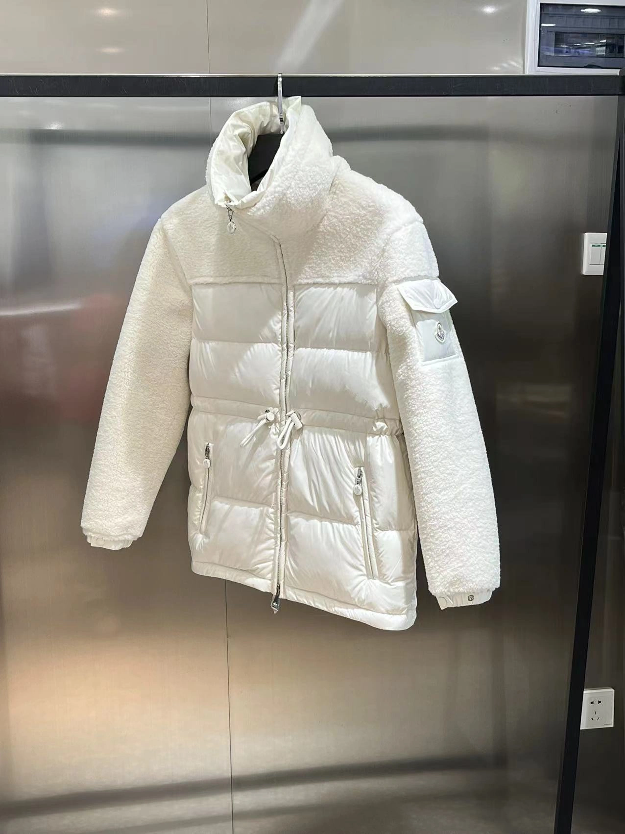 Bargain Moncler Down Jackets