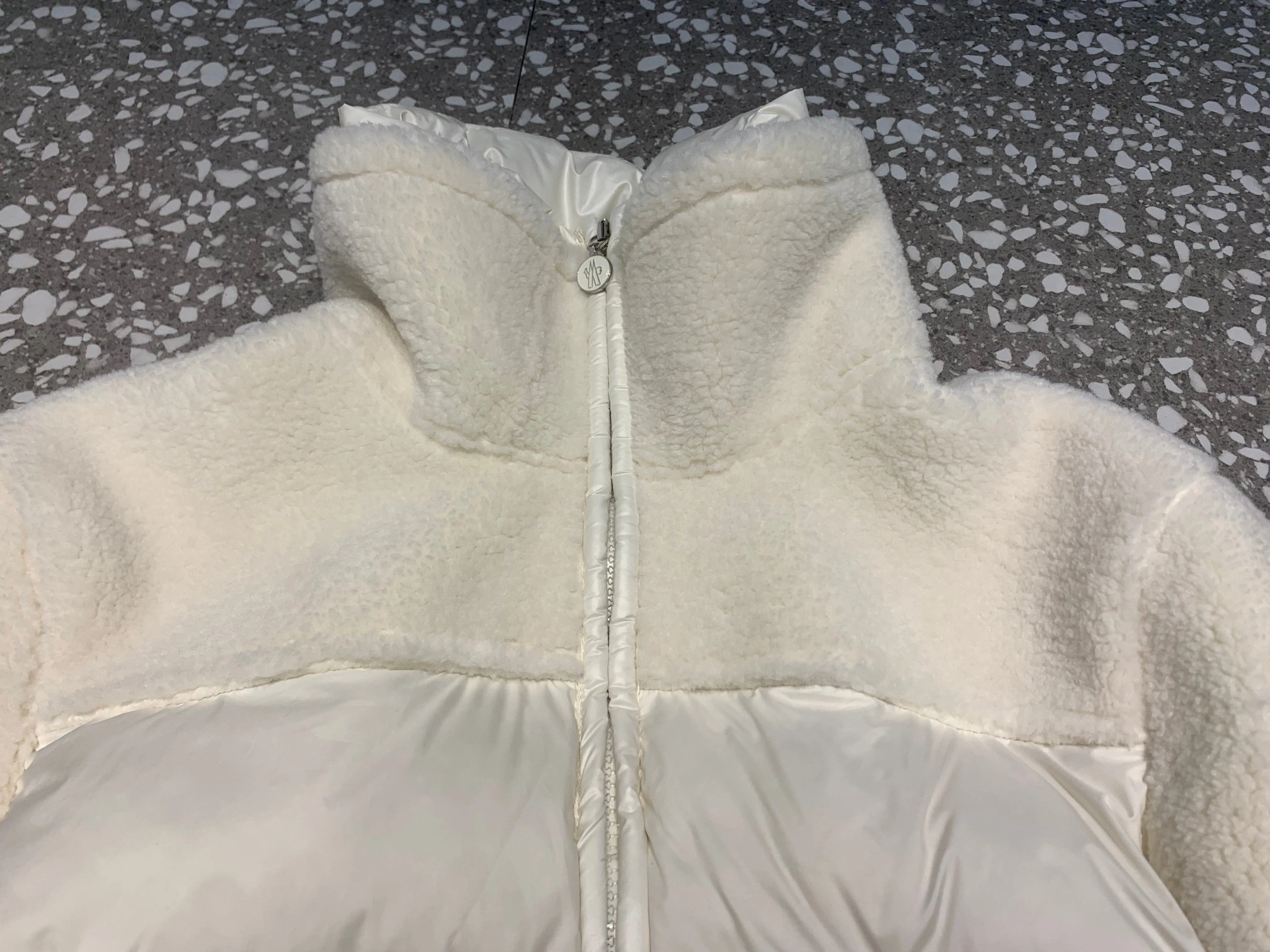 Bargain Moncler Down Jackets