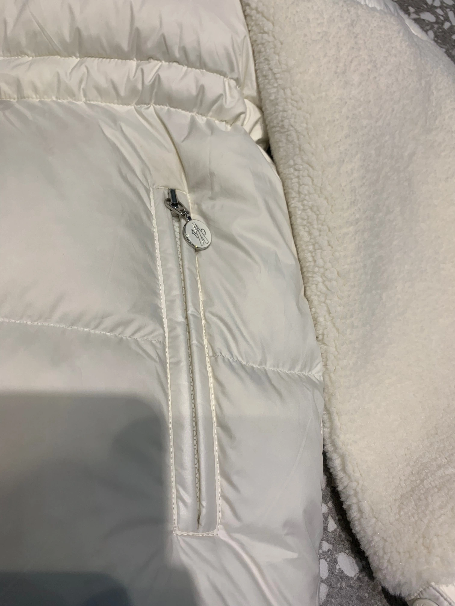 Bargain Moncler Down Jackets