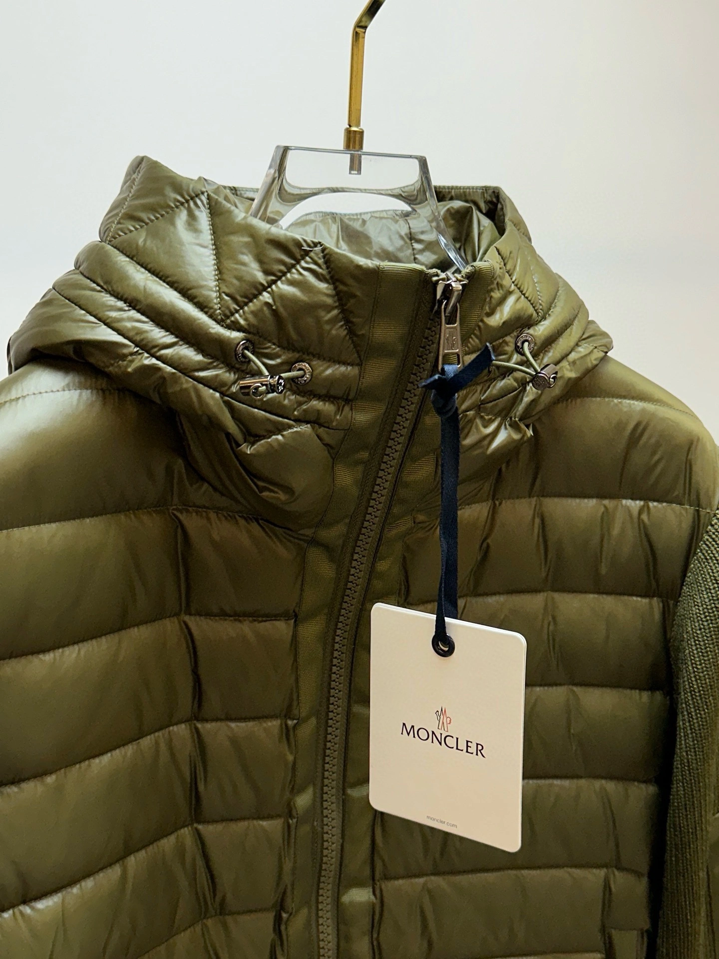 Low-cost Moncler Down Jackets