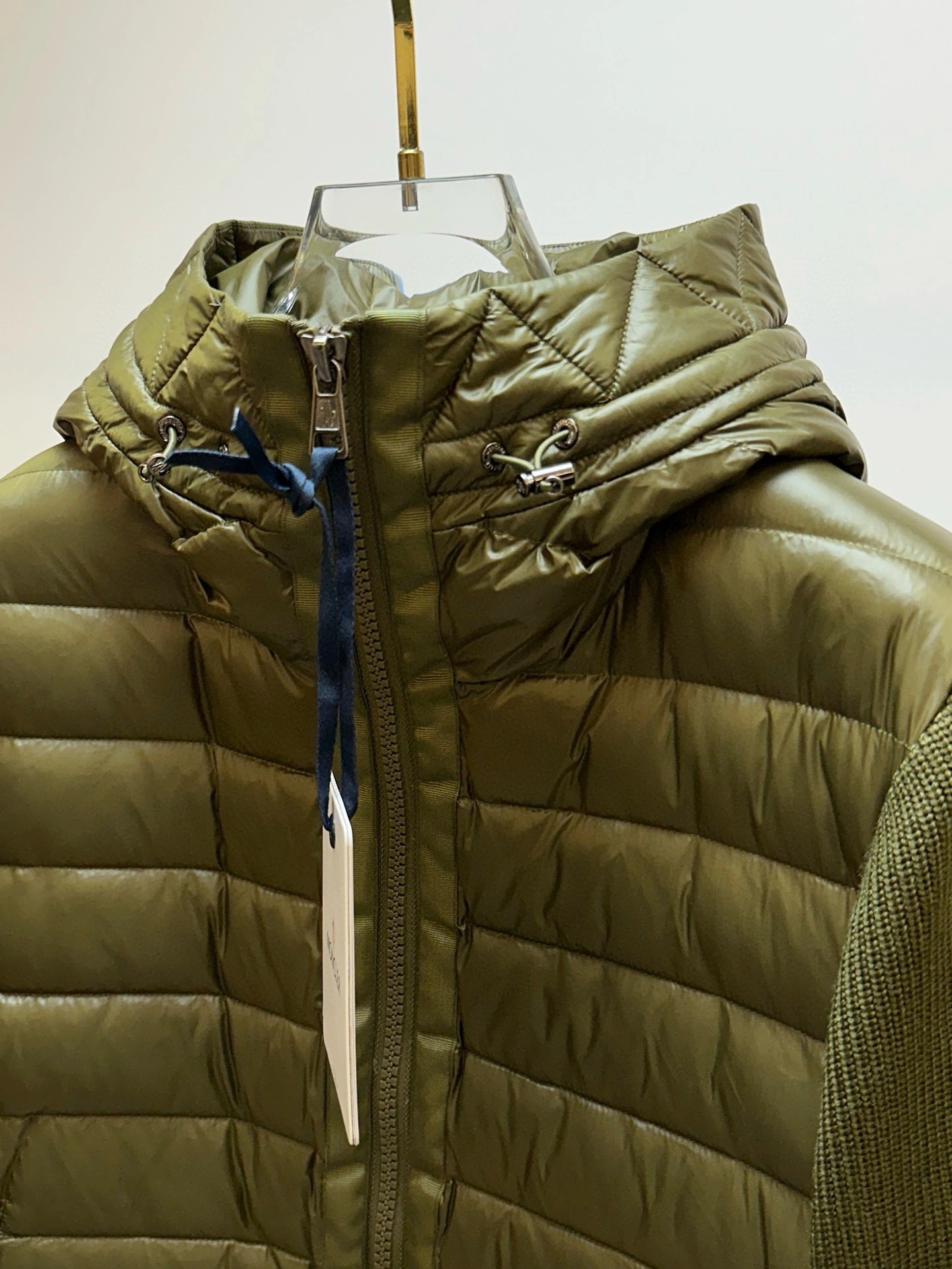 Low-cost Moncler Down Jackets