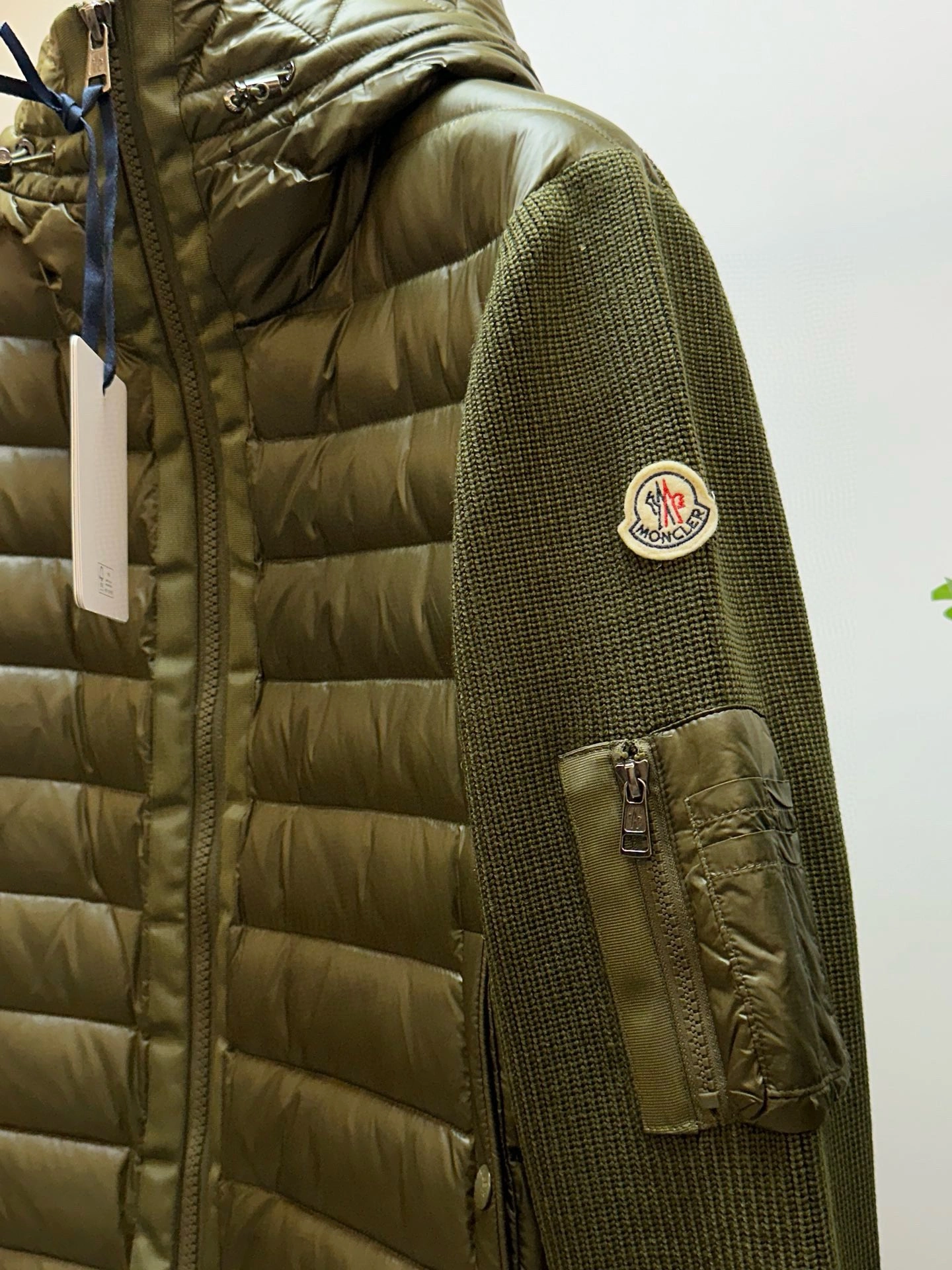 Low-cost Moncler Down Jackets