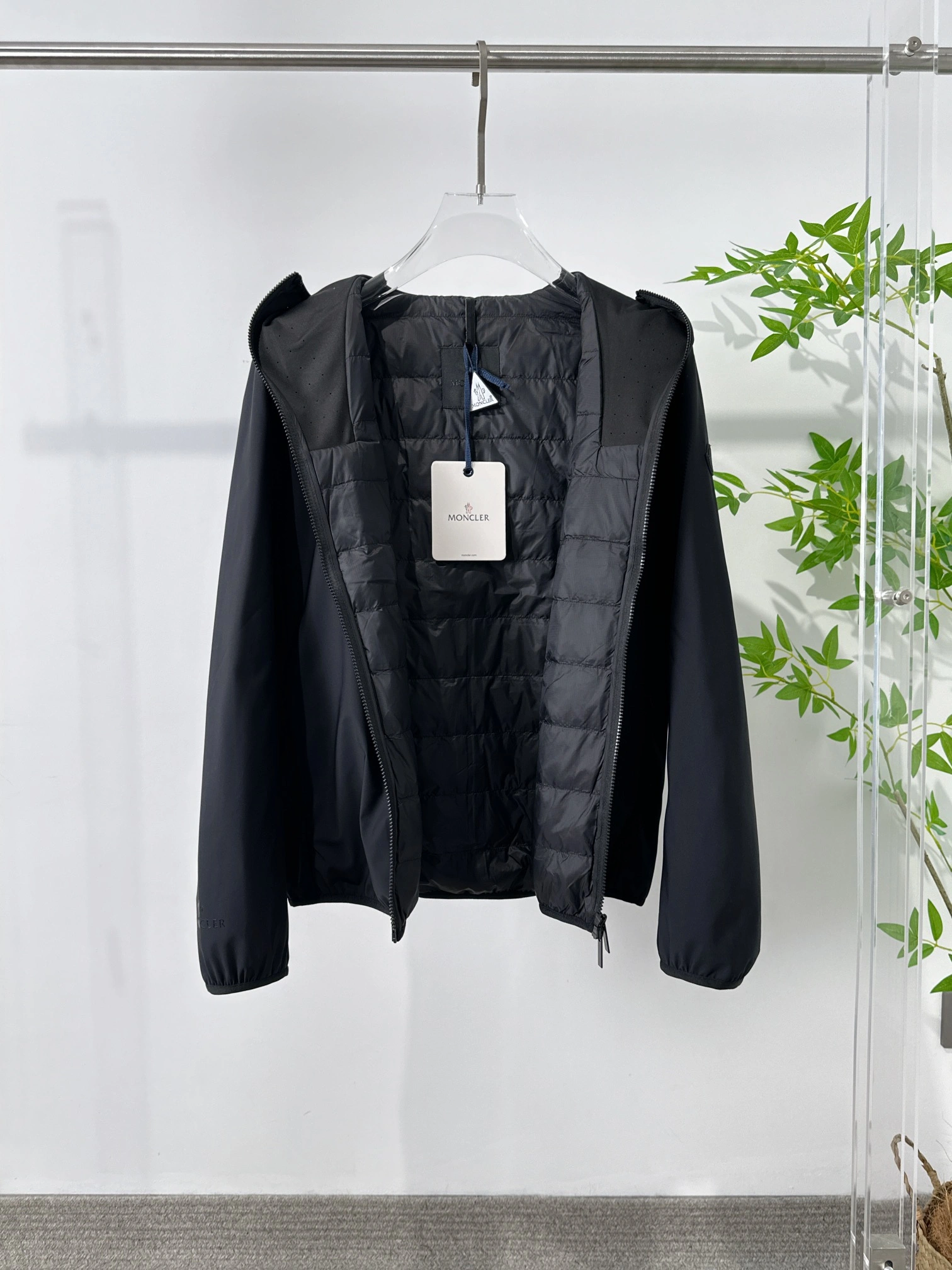 Inexpensive Moncler Down Jackets