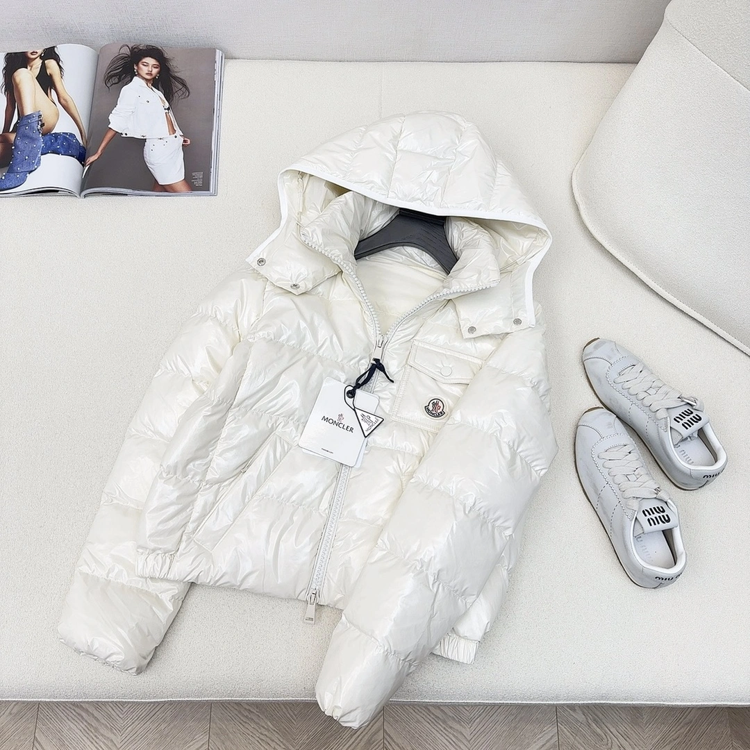Accurate model Moncler Down Jackets