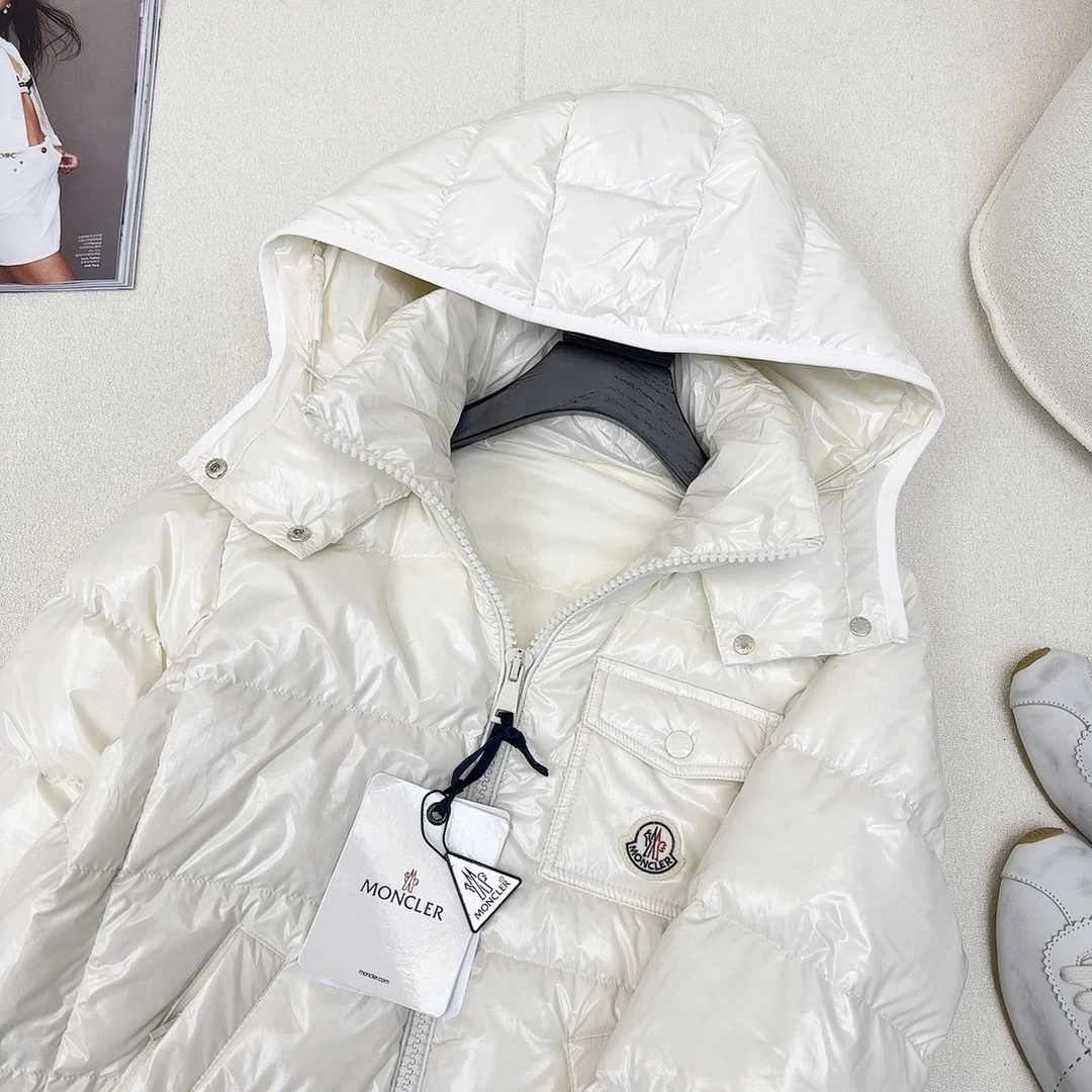 Accurate model Moncler Down Jackets