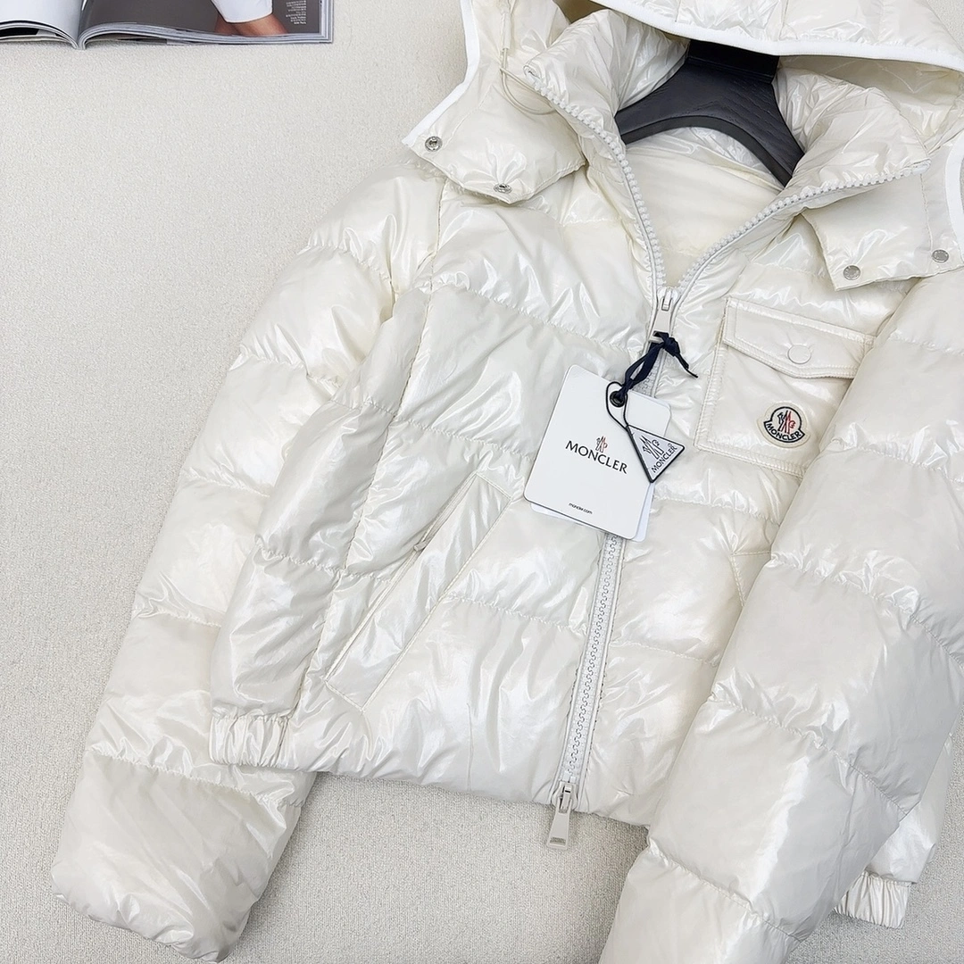 Accurate model Moncler Down Jackets