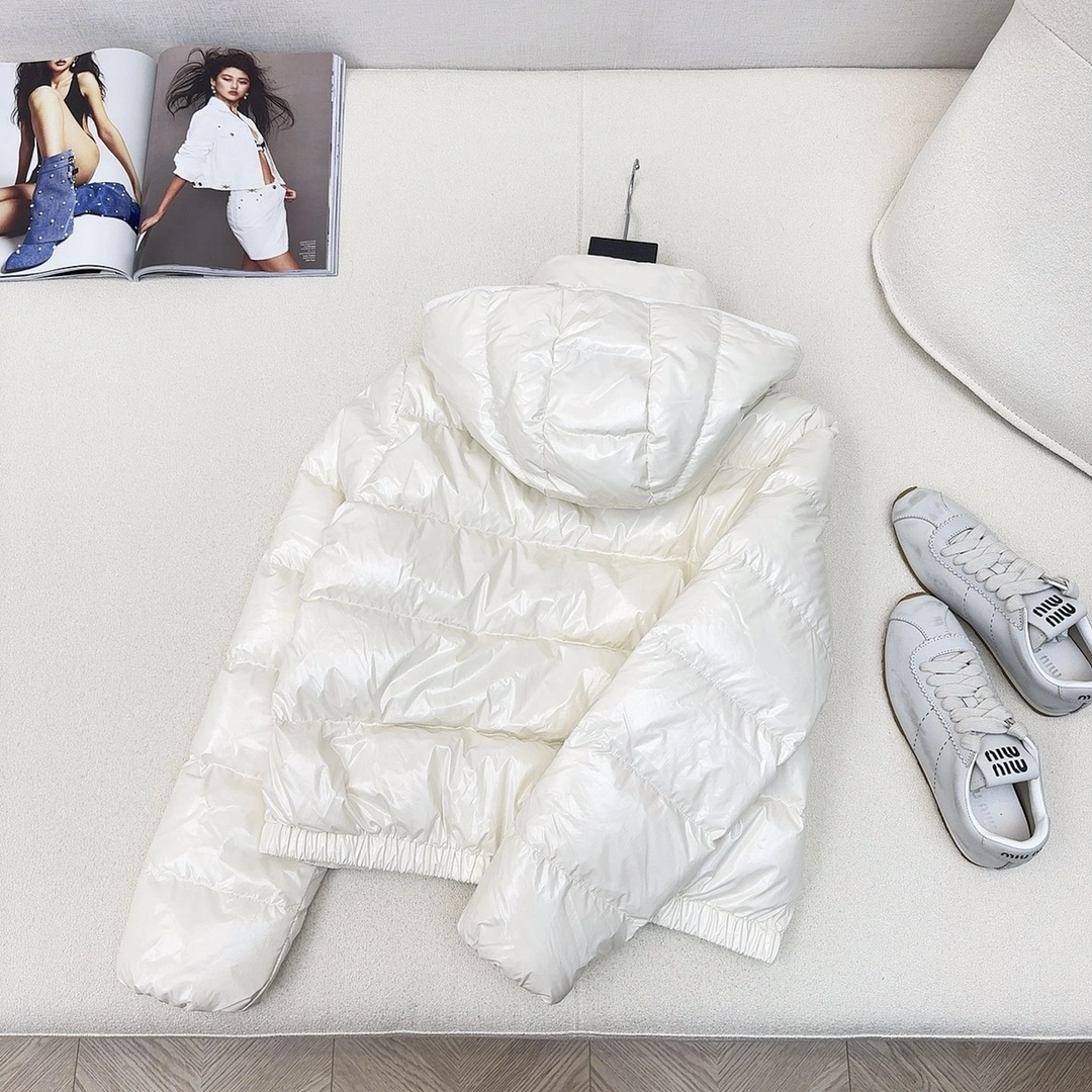 Accurate model Moncler Down Jackets