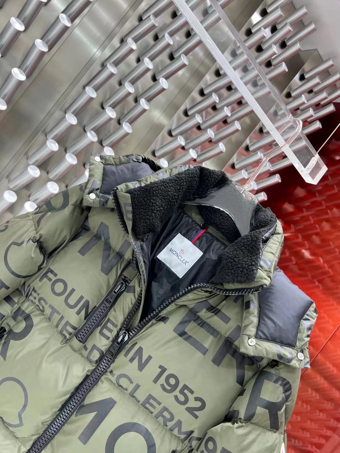 Bargain Moncler Down Jackets