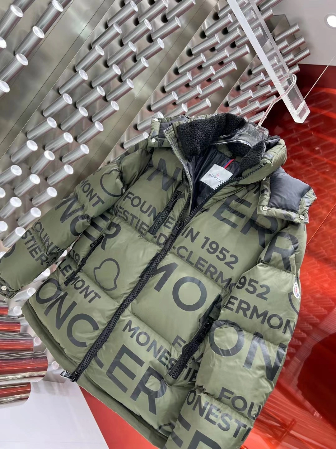 Bargain Moncler Down Jackets