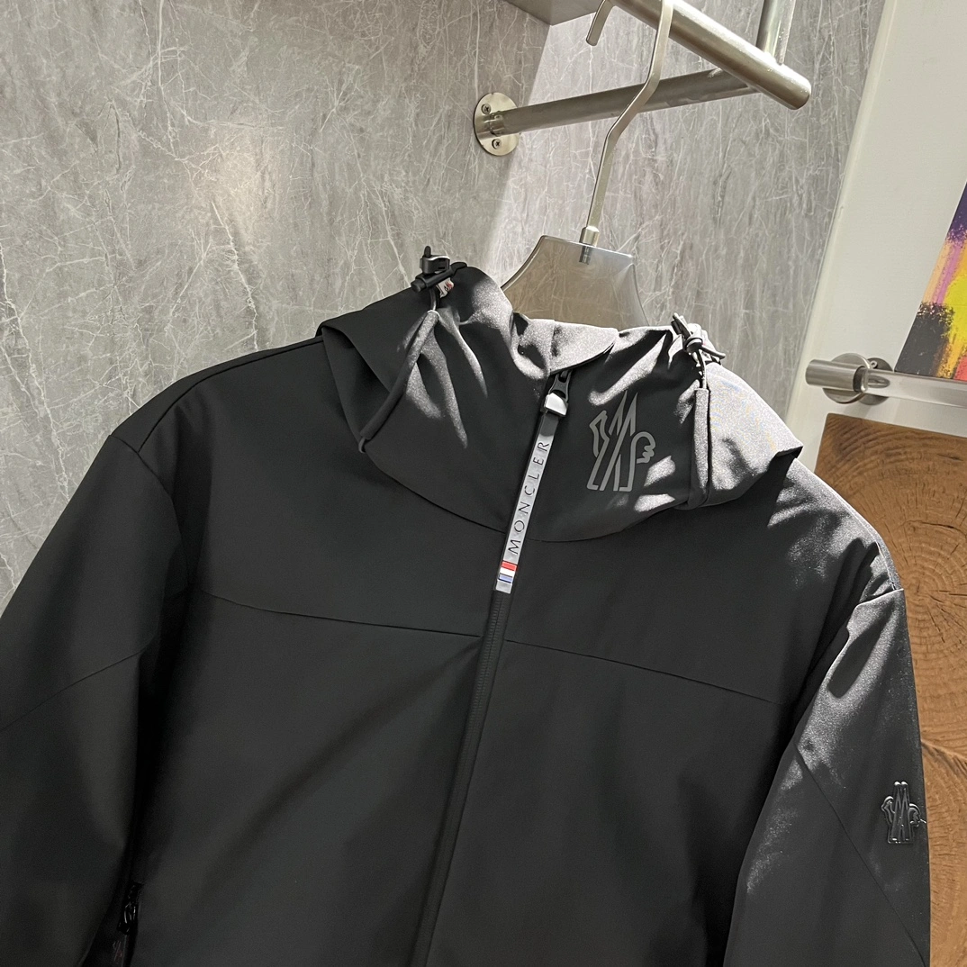 Inexpensive Moncler Down Jackets