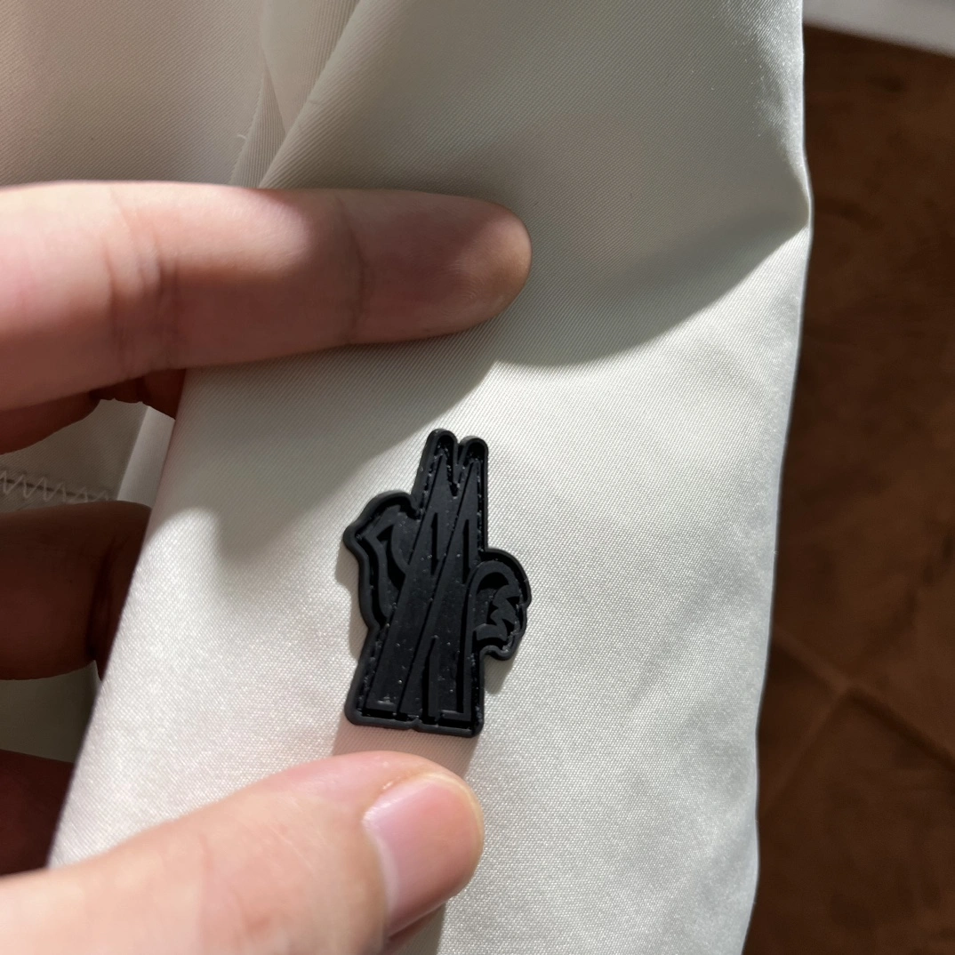 Low-cost Moncler Down Jackets