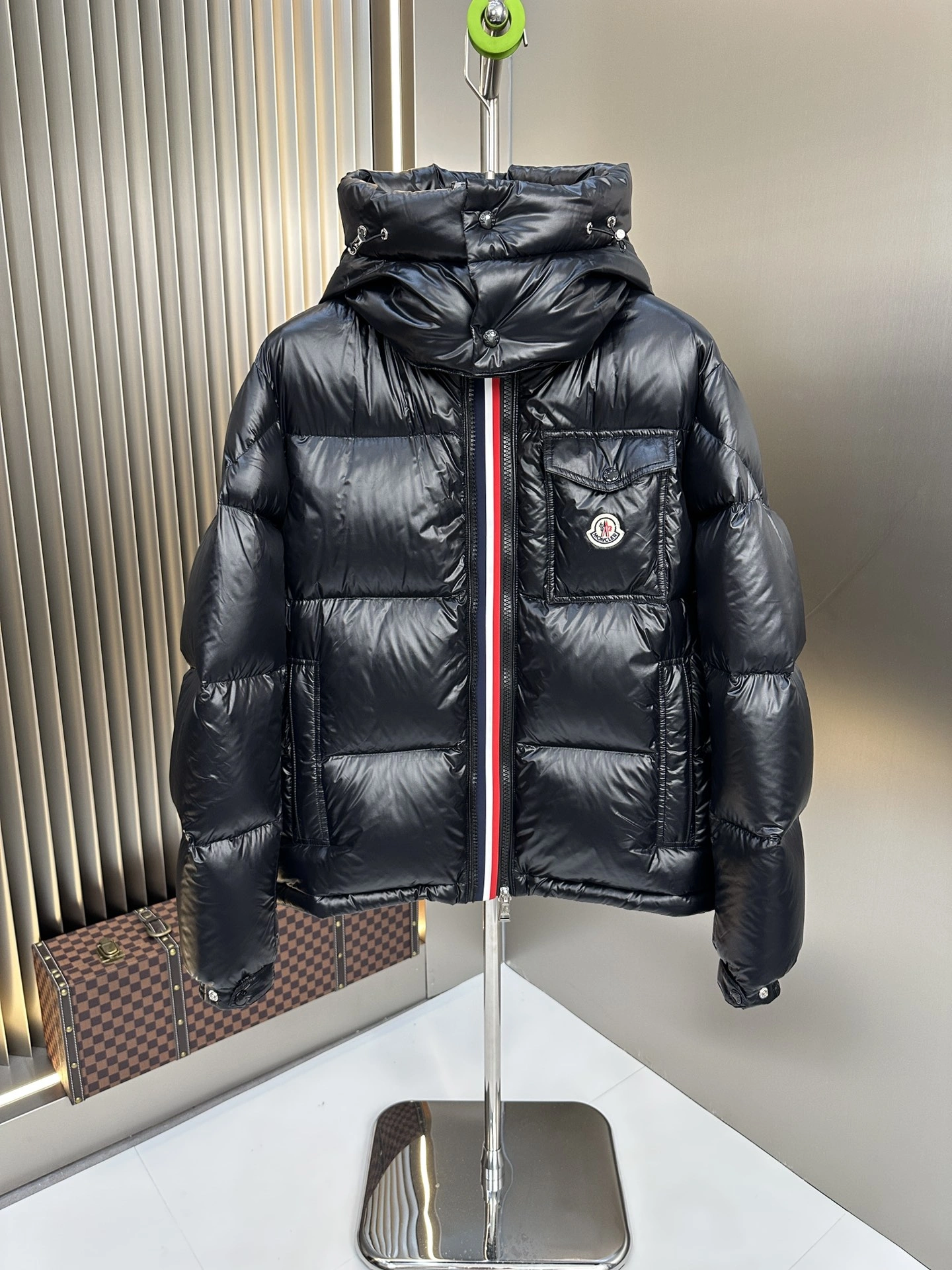 Low-cost Moncler Down Jackets