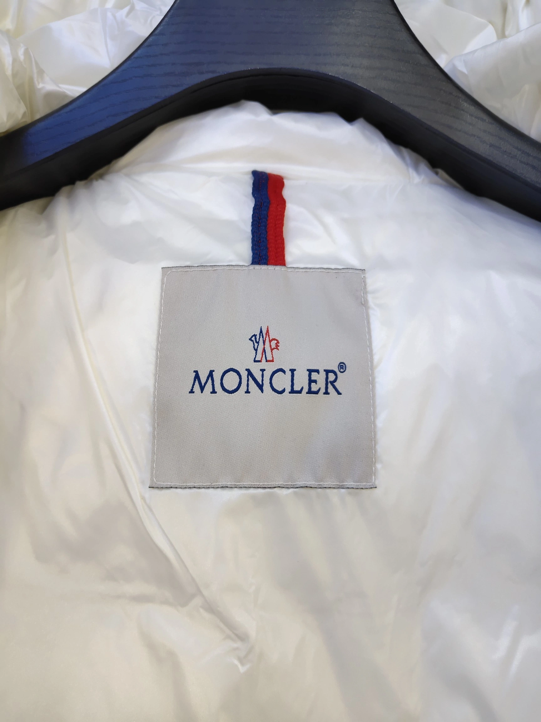 Inexpensive Moncler Down Jackets