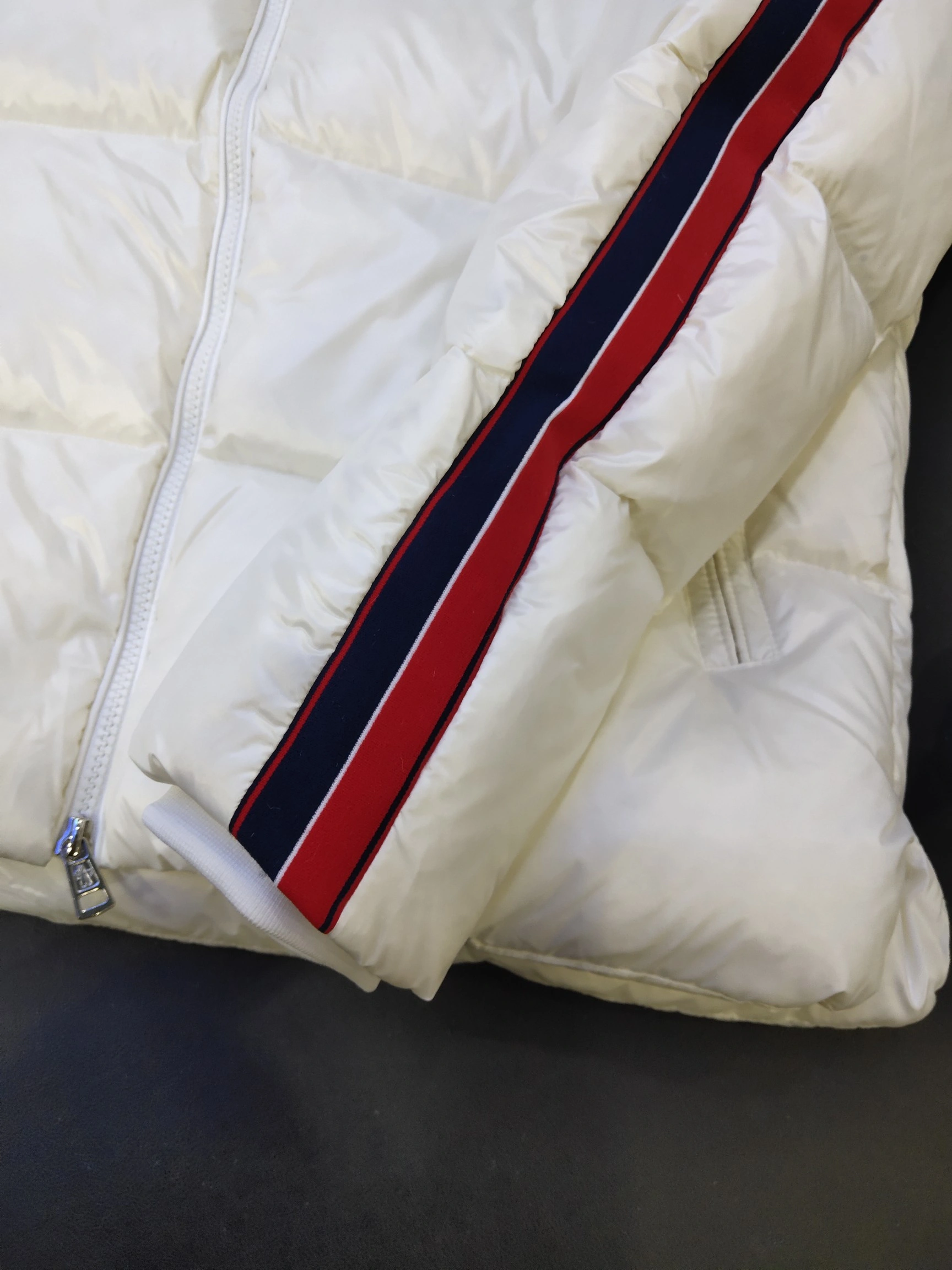 Inexpensive Moncler Down Jackets