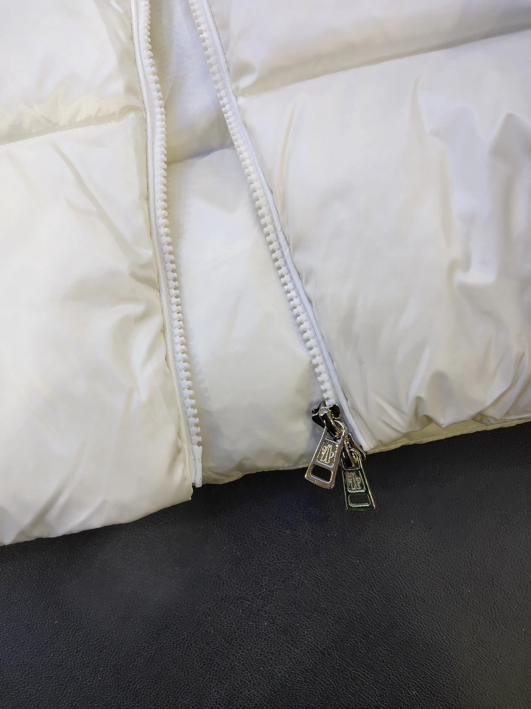 Inexpensive Moncler Down Jackets