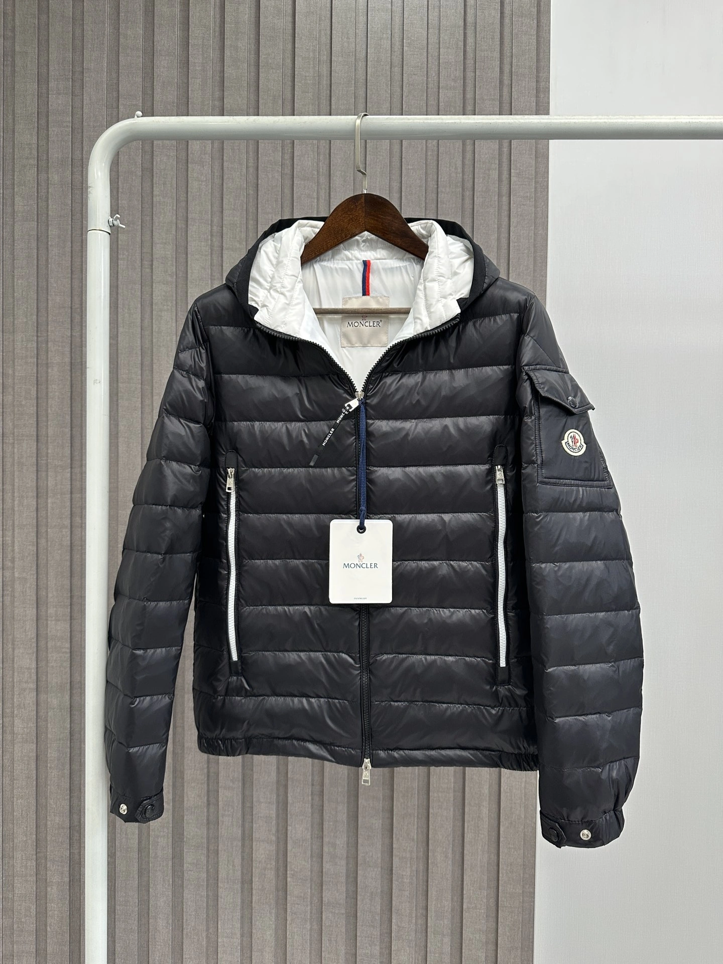 Accurate model Moncler Down Jackets