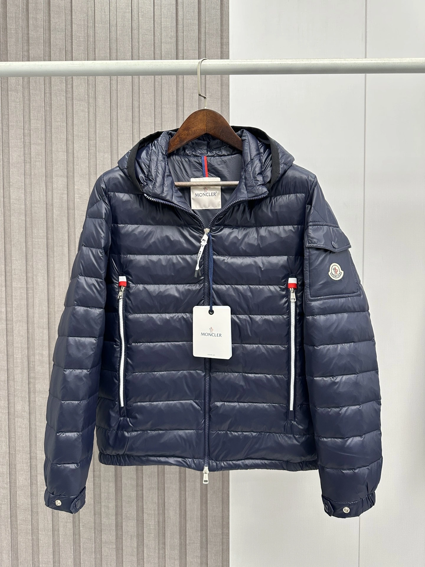 Accurate model Moncler Down Jackets