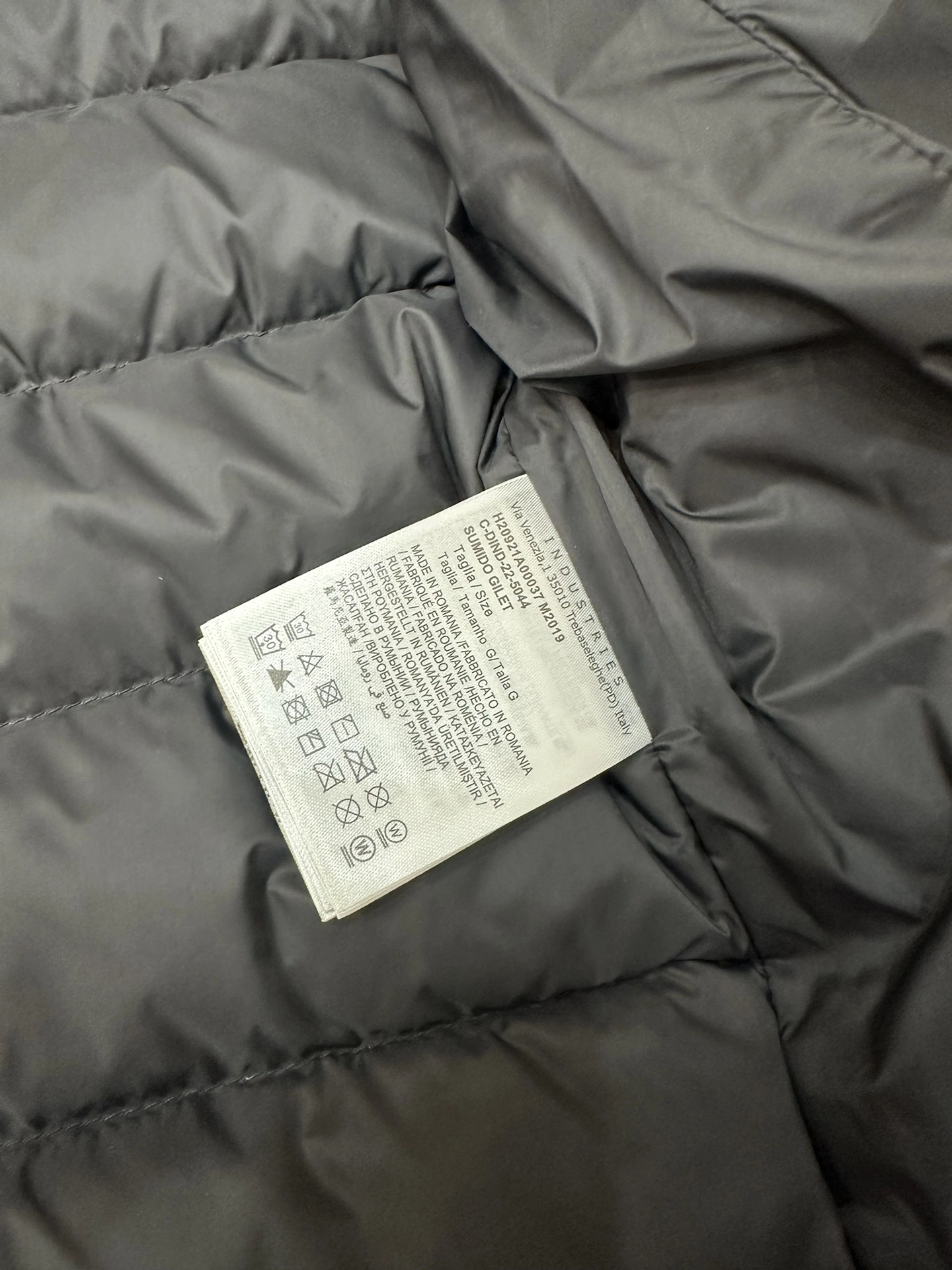 Official Moncler Down Jackets