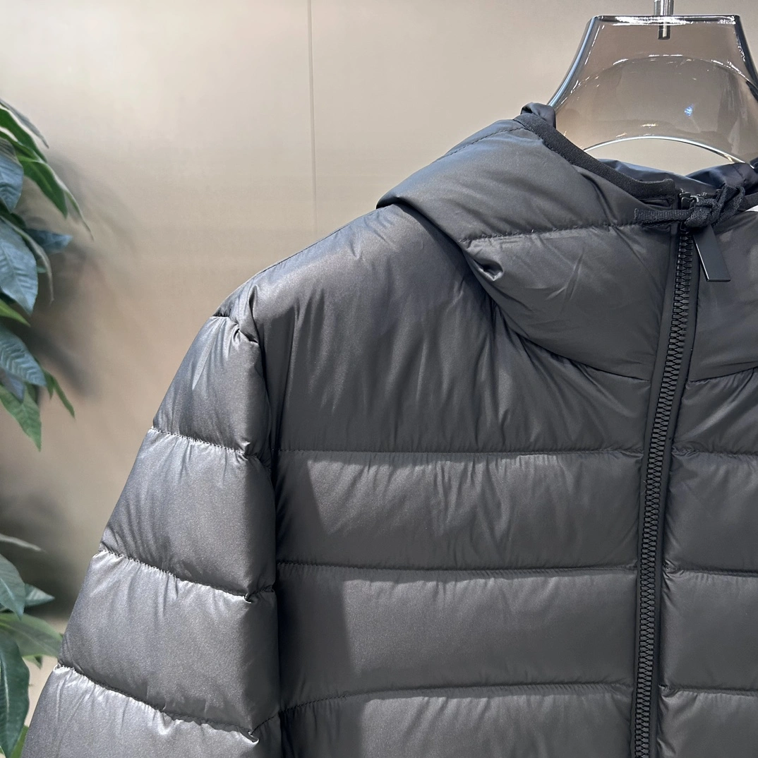 Inexpensive Moncler Down Jackets