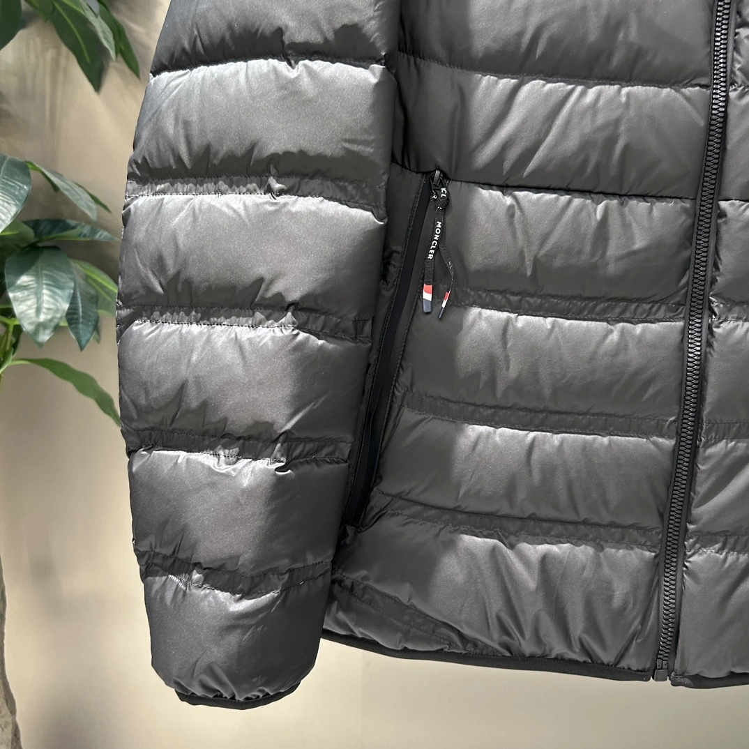 Inexpensive Moncler Down Jackets
