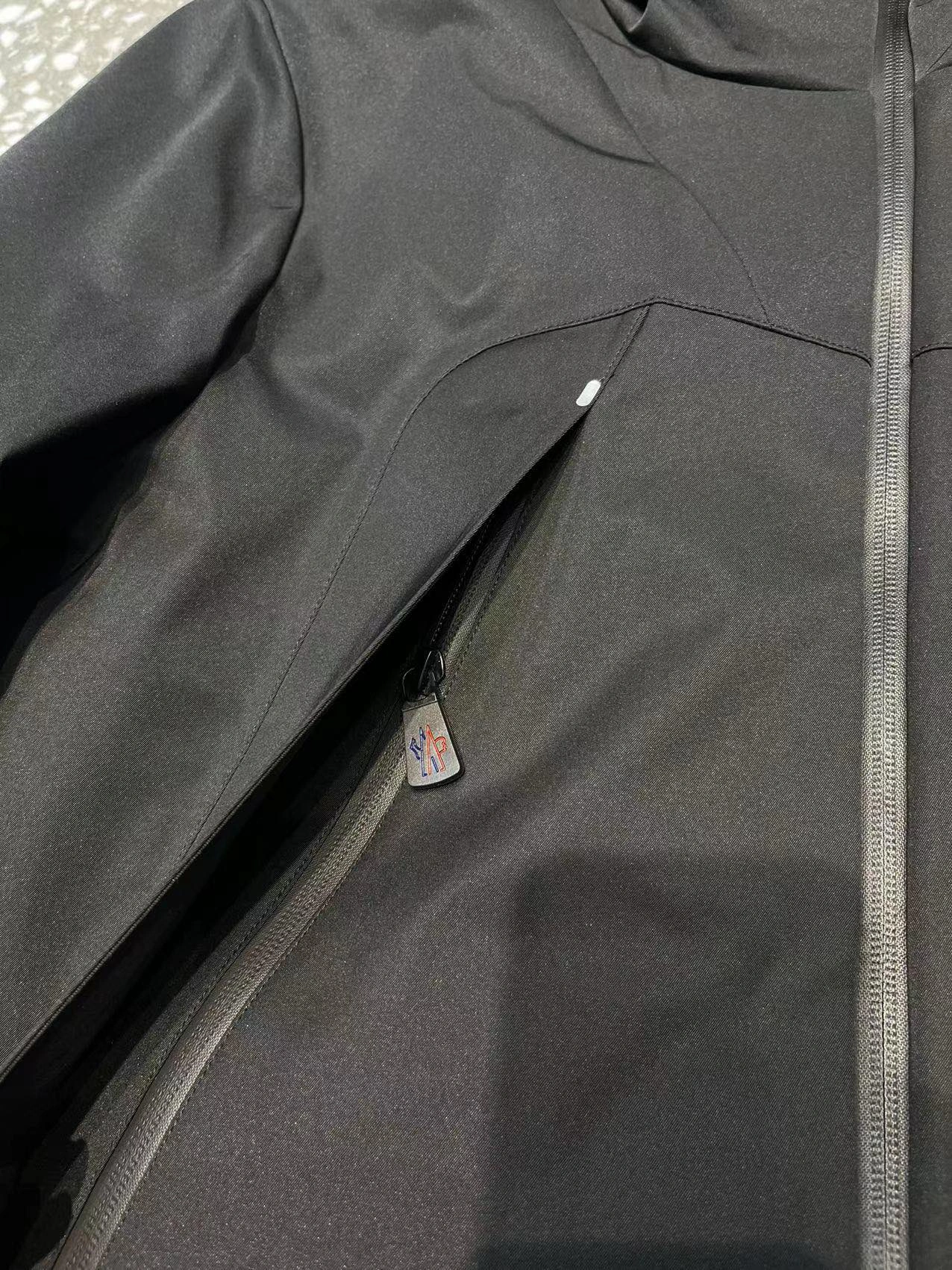 Cut-rate Moncler Down Jackets