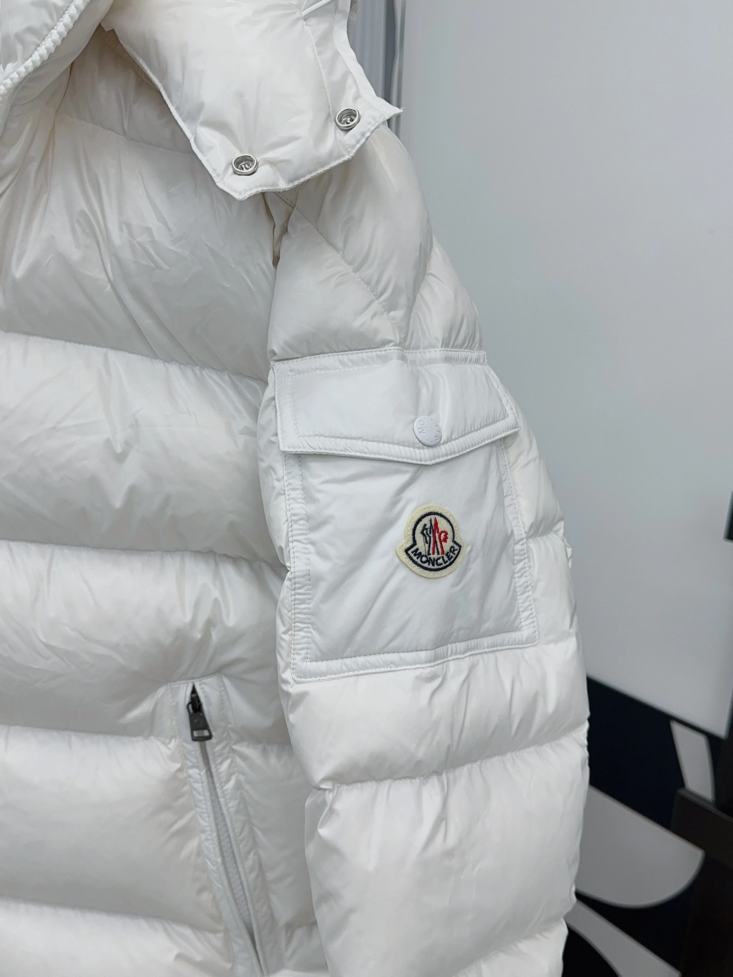 Accurate model Moncler Down Jackets