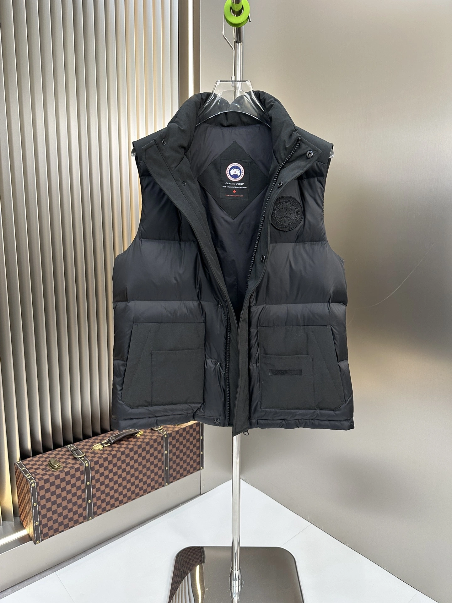 Exact replica Moncler Down Jackets