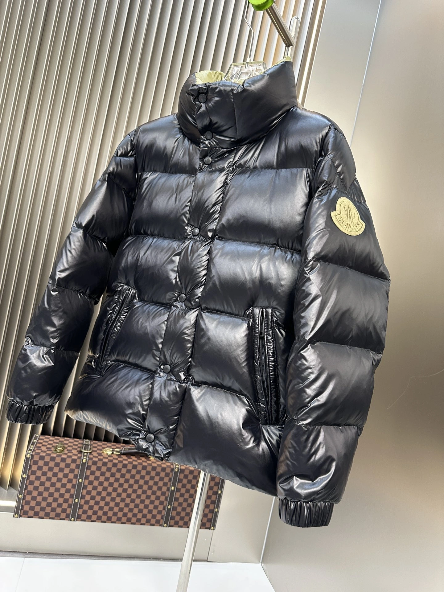 Bargain Moncler Down Jackets
