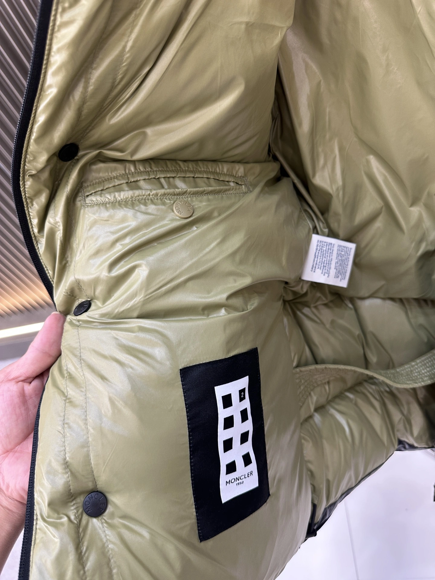 Bargain Moncler Down Jackets