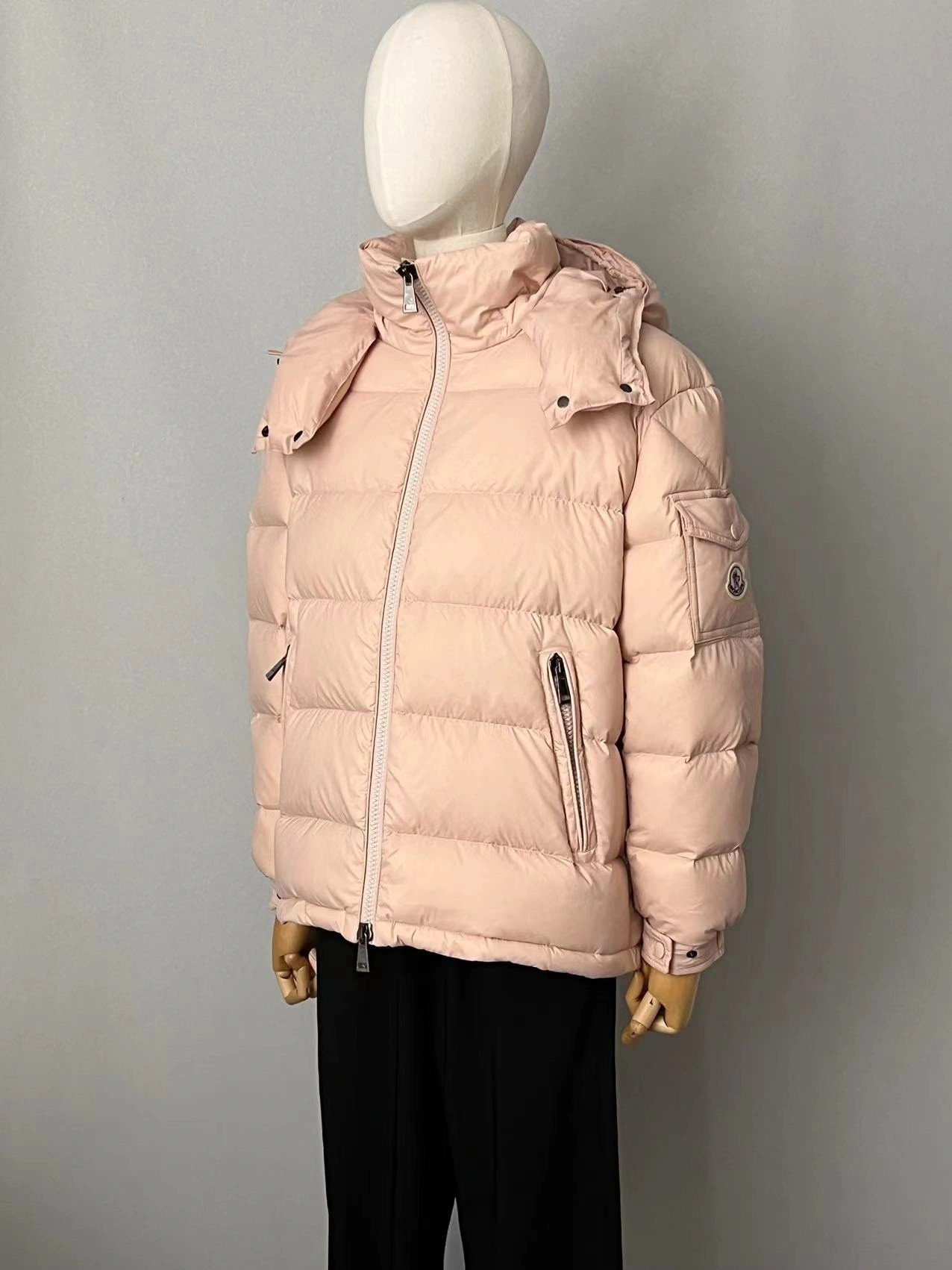 Inexpensive Moncler Down Jackets
