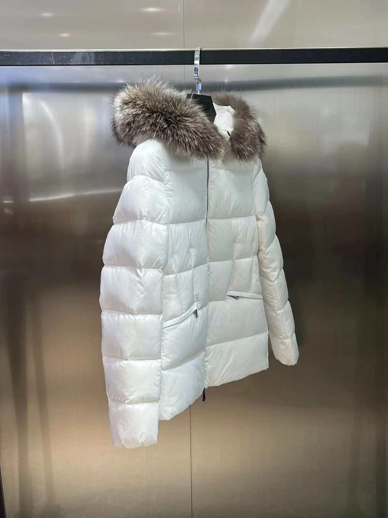 Low-cost Moncler Down Jackets
