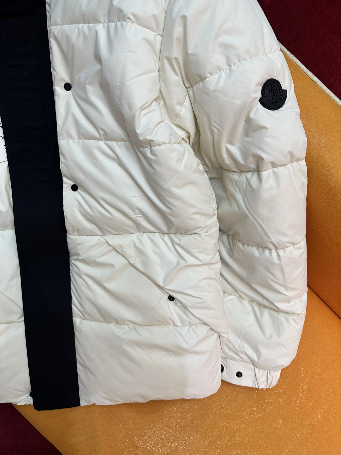 Accurate model Moncler Down Jackets