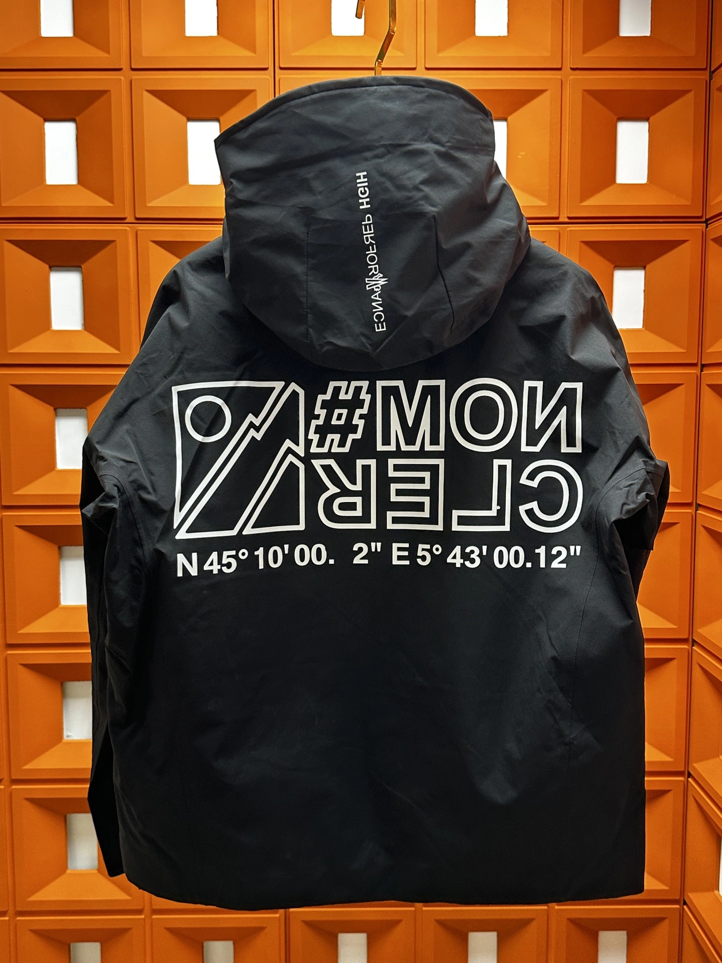 Inexpensive Moncler Down Jackets
