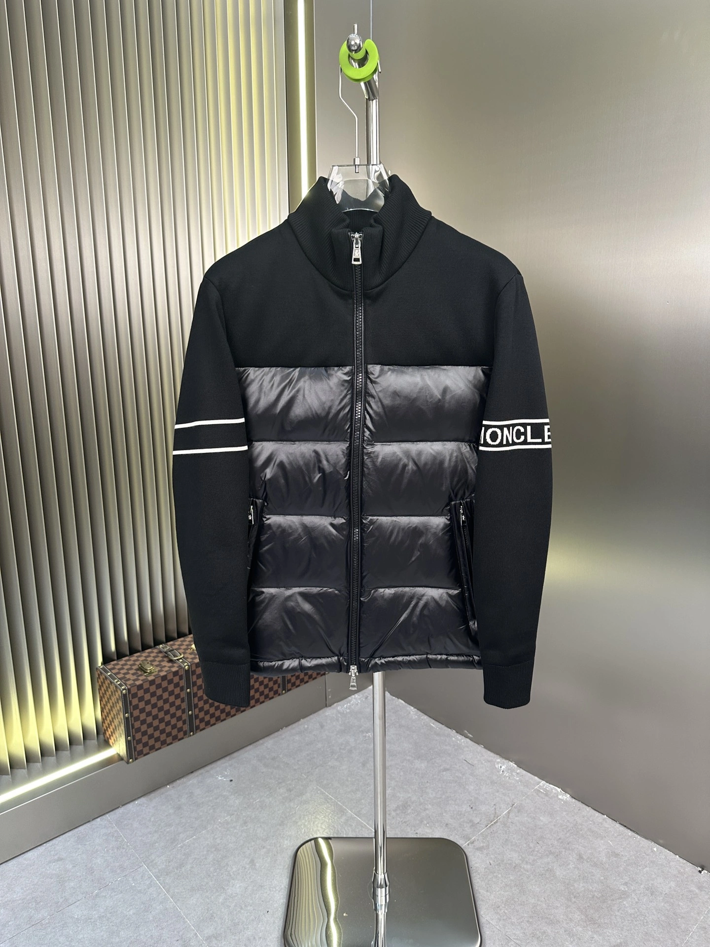Inexpensive Moncler Down Jackets