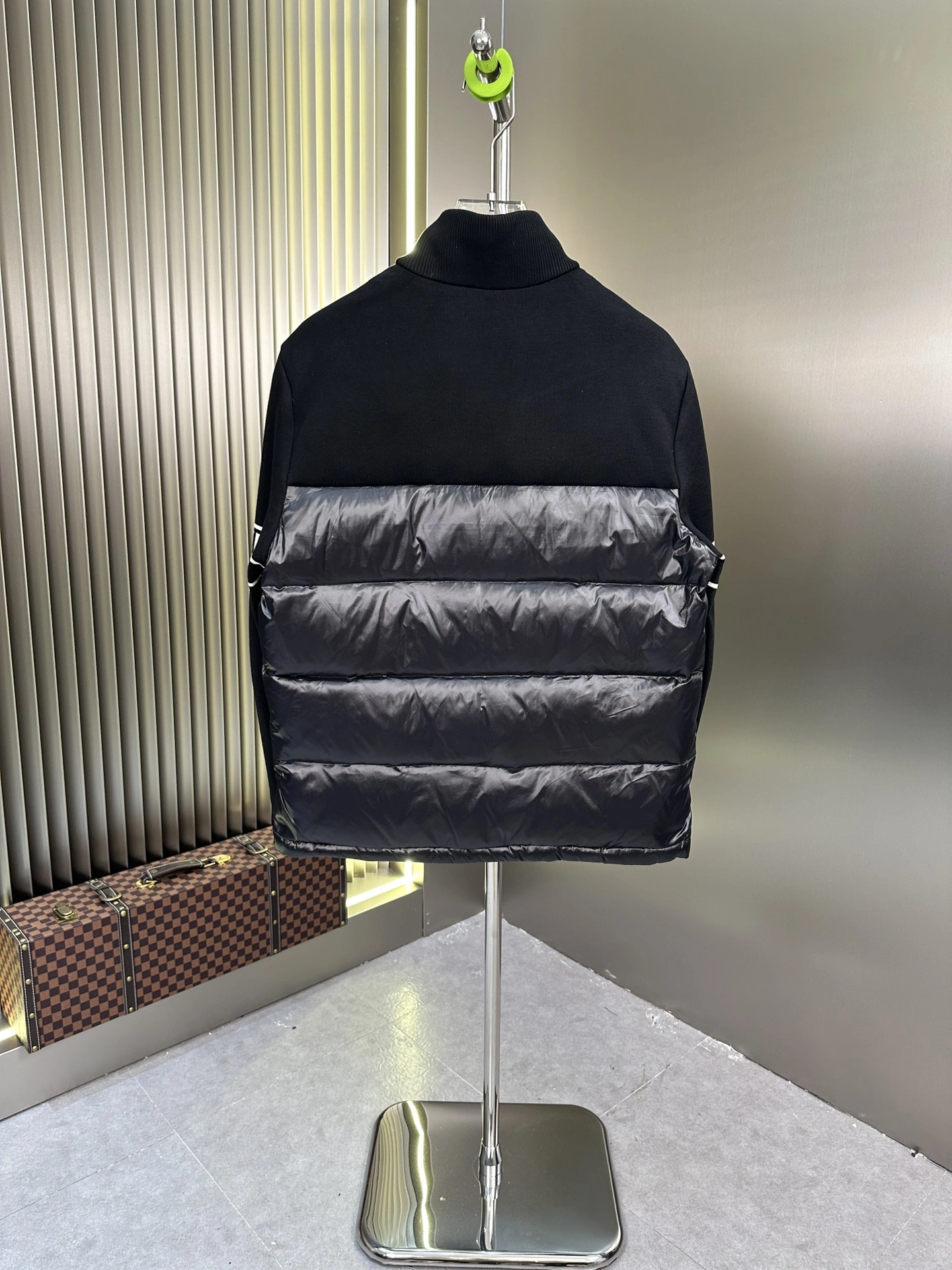Inexpensive Moncler Down Jackets