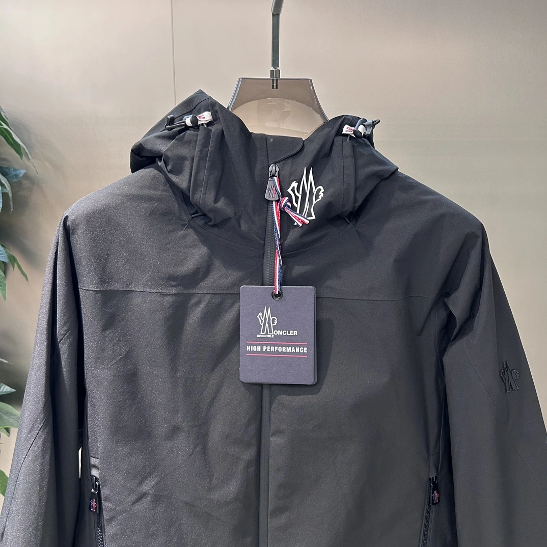 Bargain Moncler Down Jackets
