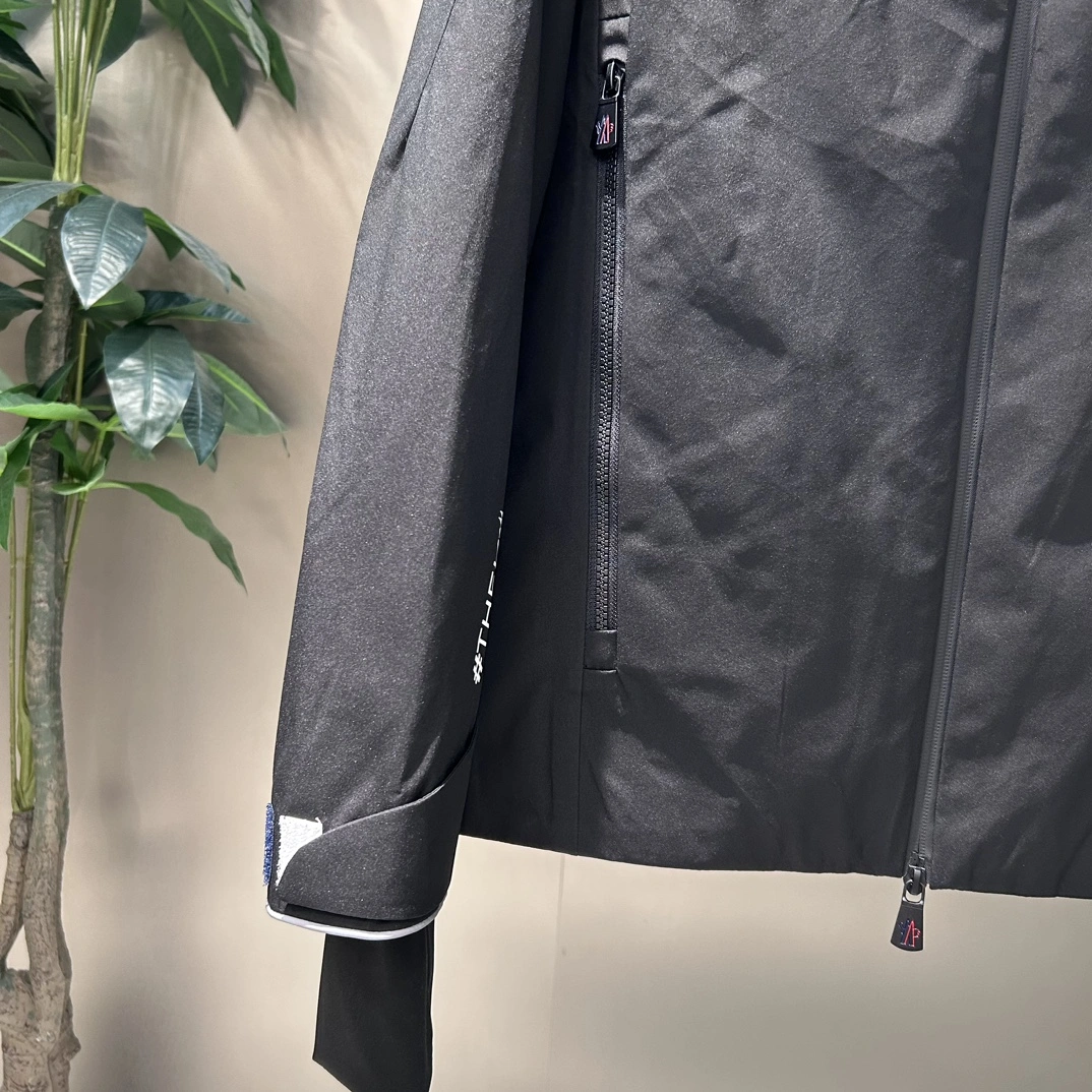 Bargain Moncler Down Jackets