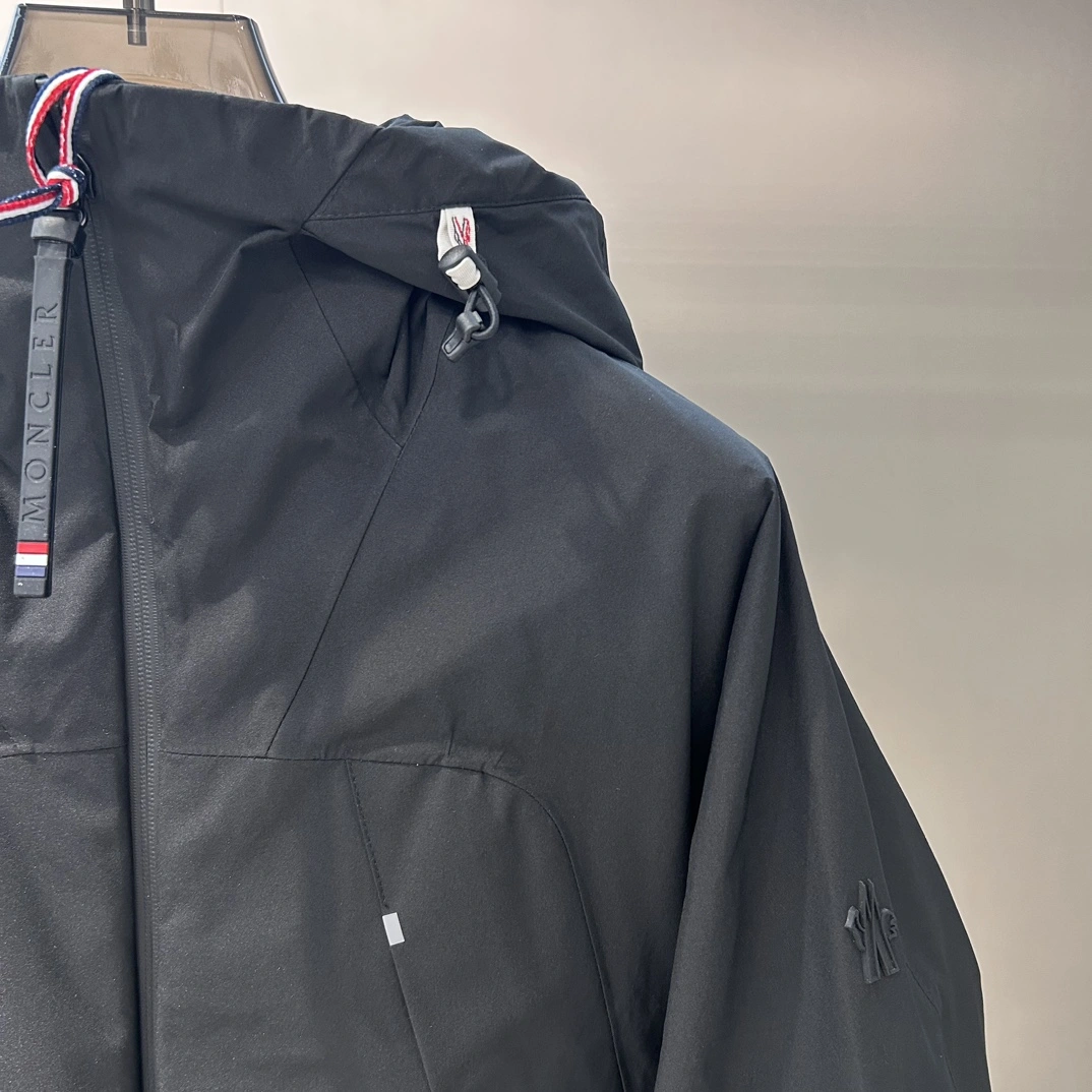 Bargain Moncler Down Jackets