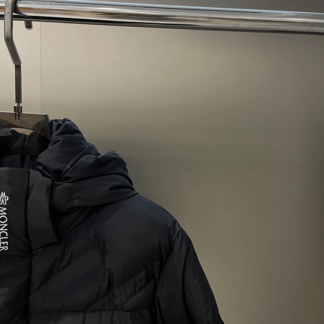 Inexpensive Moncler Down Jackets