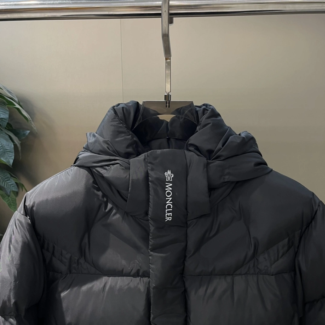 Inexpensive Moncler Down Jackets