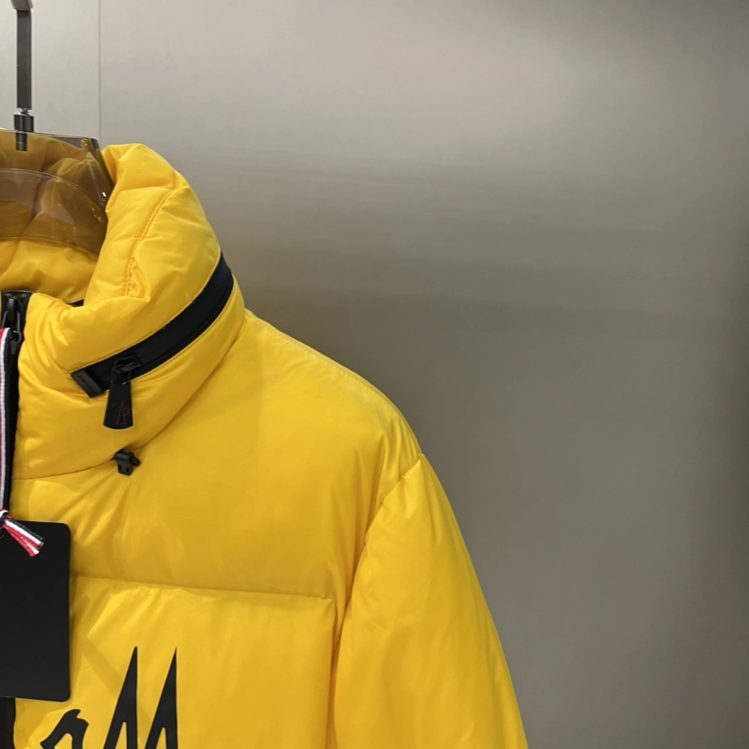 Low-cost Moncler Down Jackets