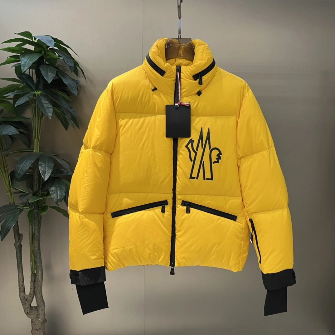 Low-cost Moncler Down Jackets